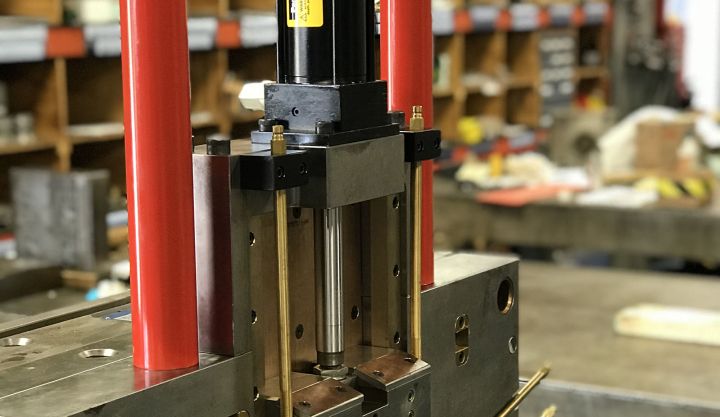 Hydraulics Systems for Injection Molds - Basilius Inc.